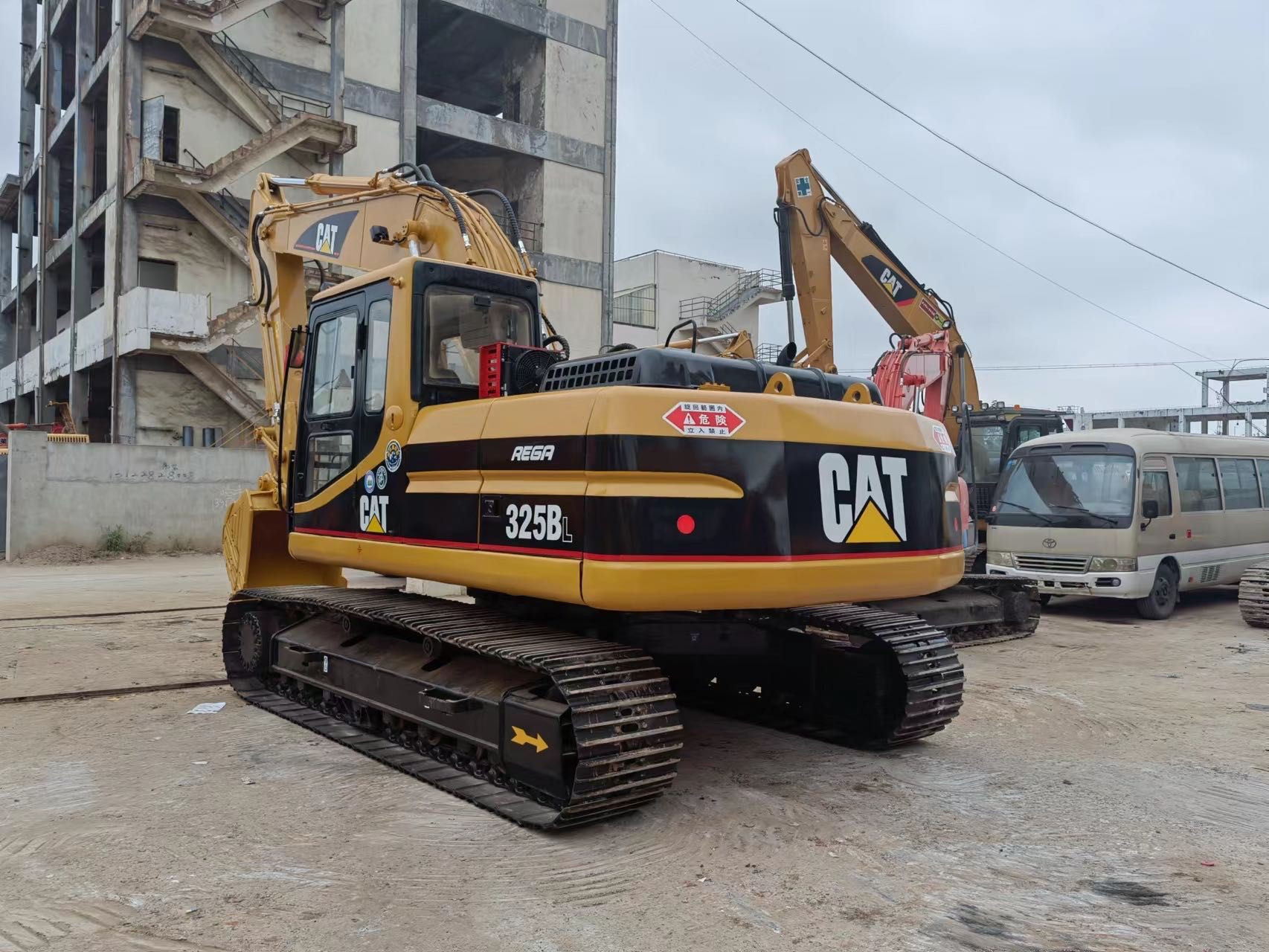 Buy Original Japan Used Machinery Caterpillar Excavator Cat 325bl 325b ...