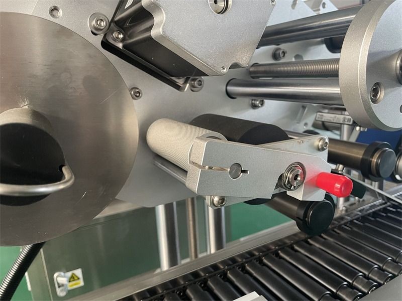 Buy Vk-hrl Automatic Horizontal Round Bottle Labeling Machine from VKPAK, China | Tradewheel.com