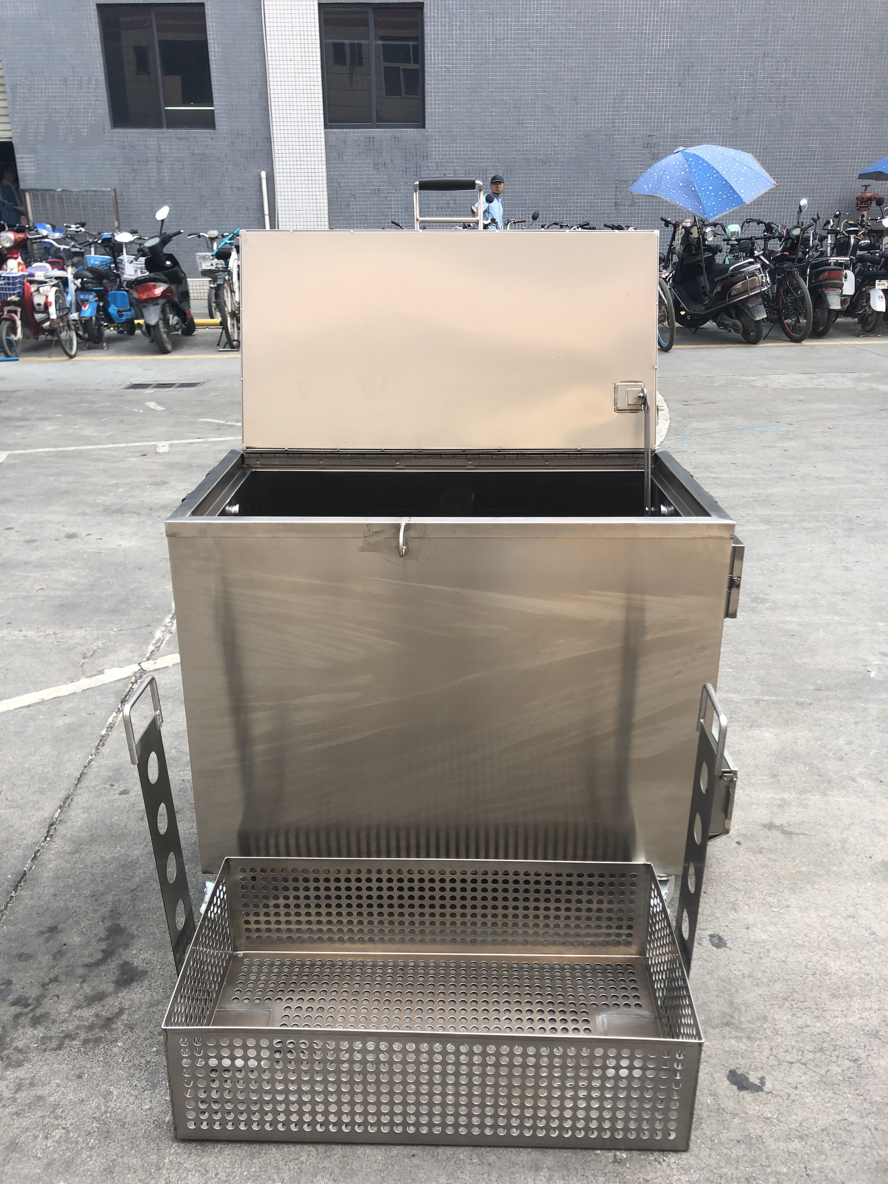 Buy Commercial Kitchen Heated Soak Tank Cleaner For Pans Hood Filter ...