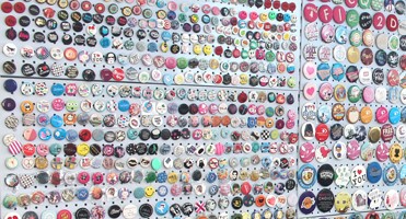 Buy Custom Printed Pop Badge Lovely Cat Shaped Pin Badge from Shenzhen ...