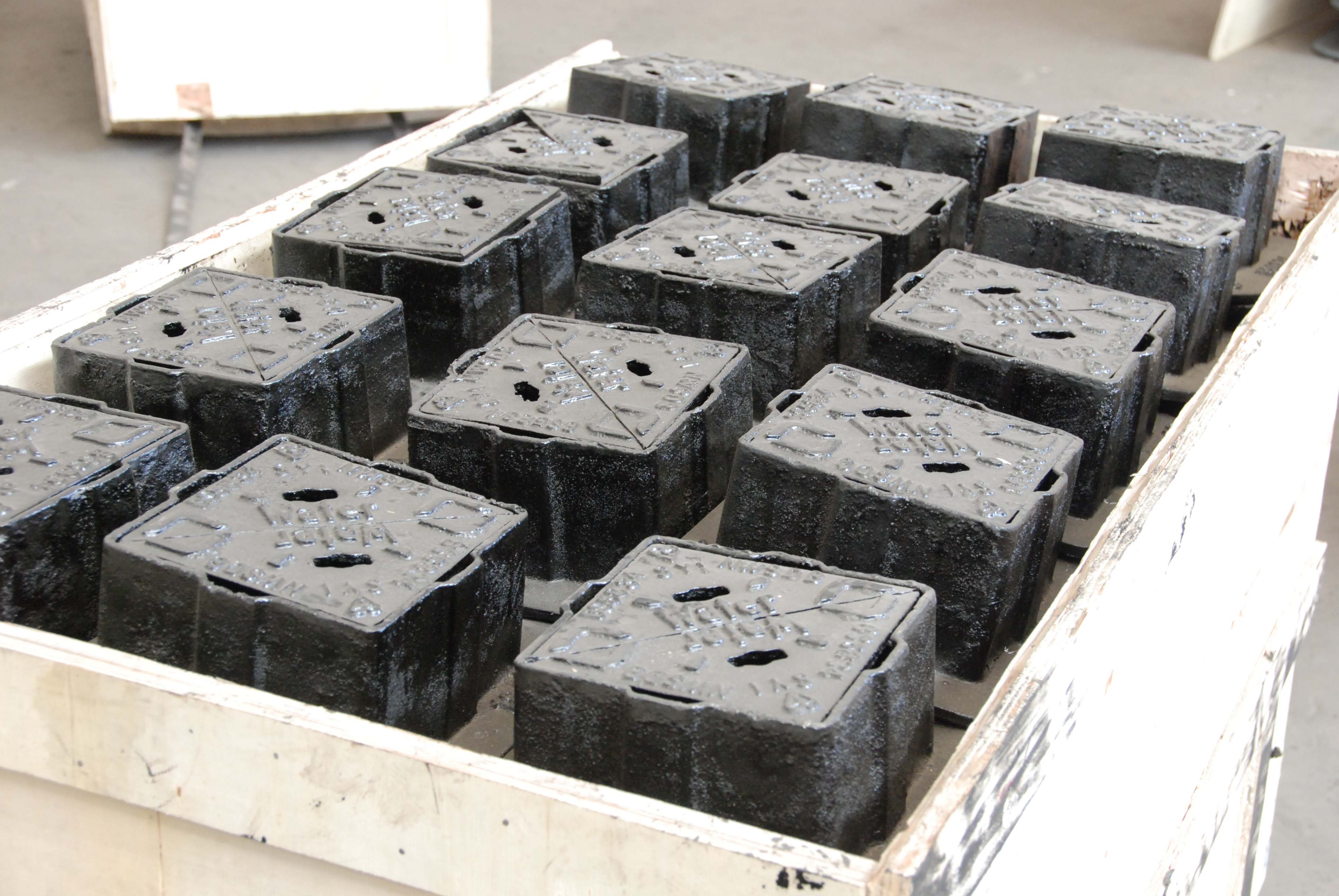 Buy Ductile Iron Smooth And Free From Sand Holes Surface Valve Boxes ...