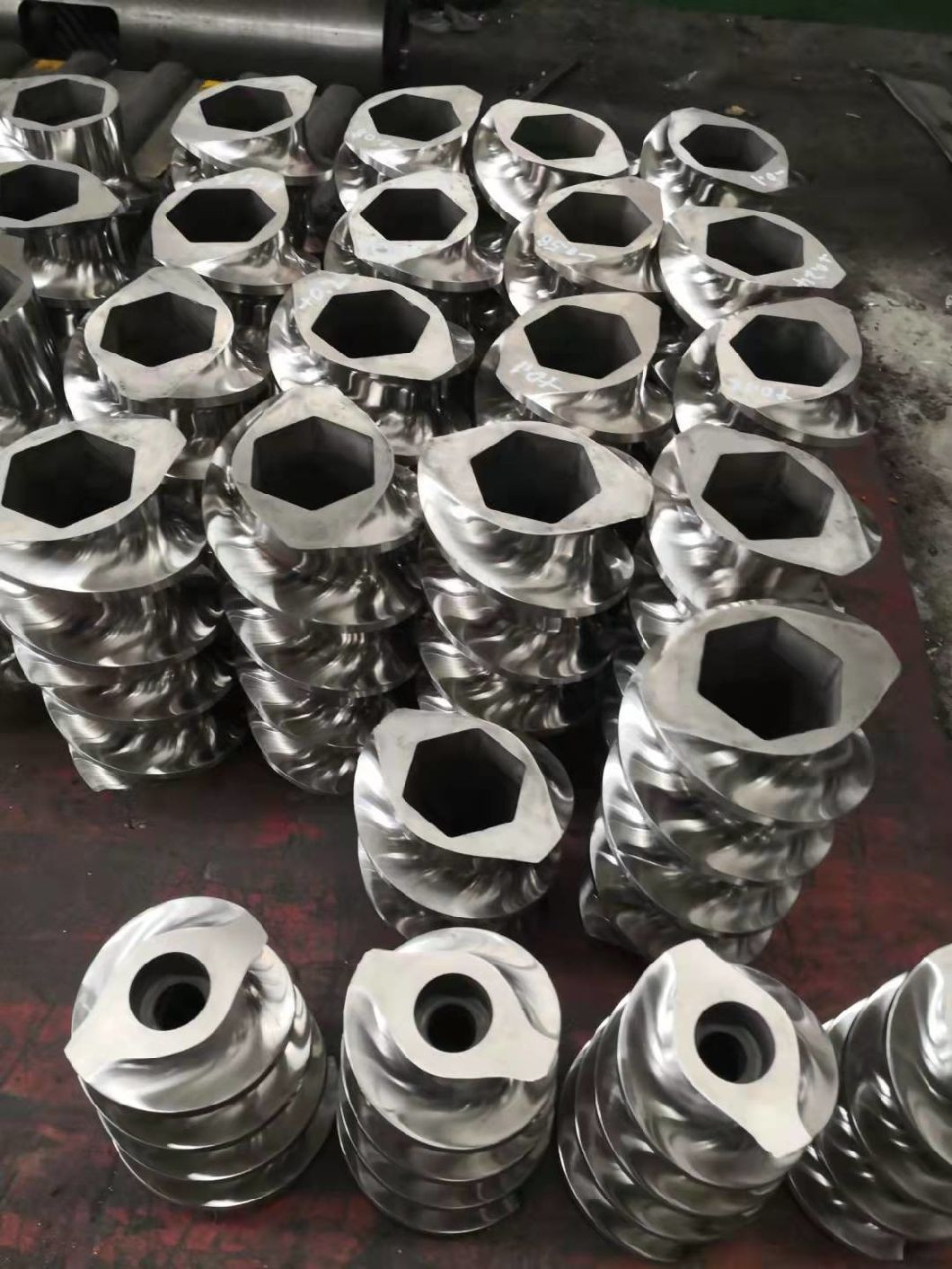 Buy Screw Element And Segmented Barrel For Granulation from Zhejiang ...