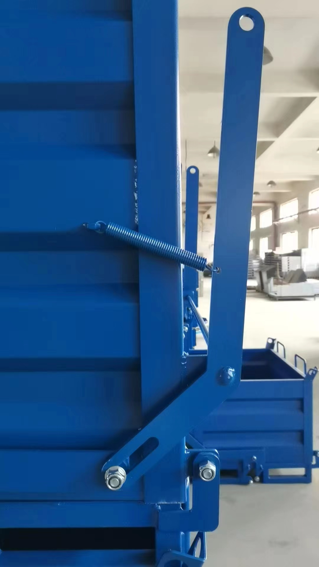 Buy Wholesale Heavy-duty Self-dumping Hopper Dumpster Tipping Trash Bin ...