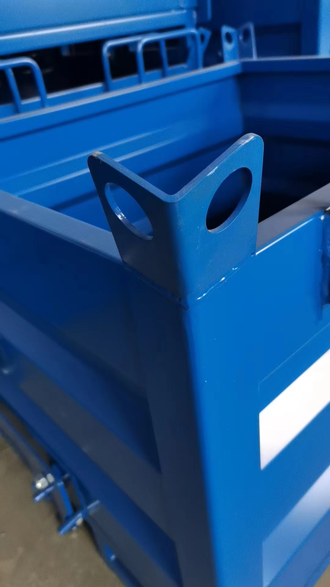 Buy Wholesale Heavy-duty Self-dumping Hopper Dumpster Tipping Trash Bin ...
