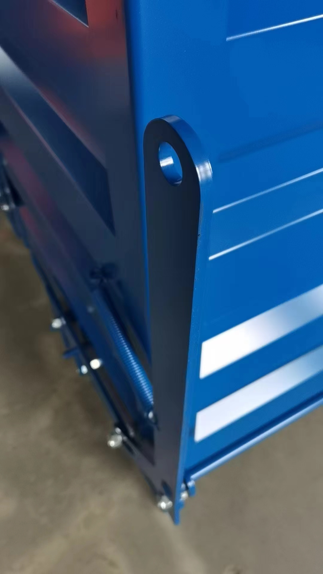 Buy Wholesale Heavy-duty Self-dumping Hopper Dumpster Tipping Trash Bin ...