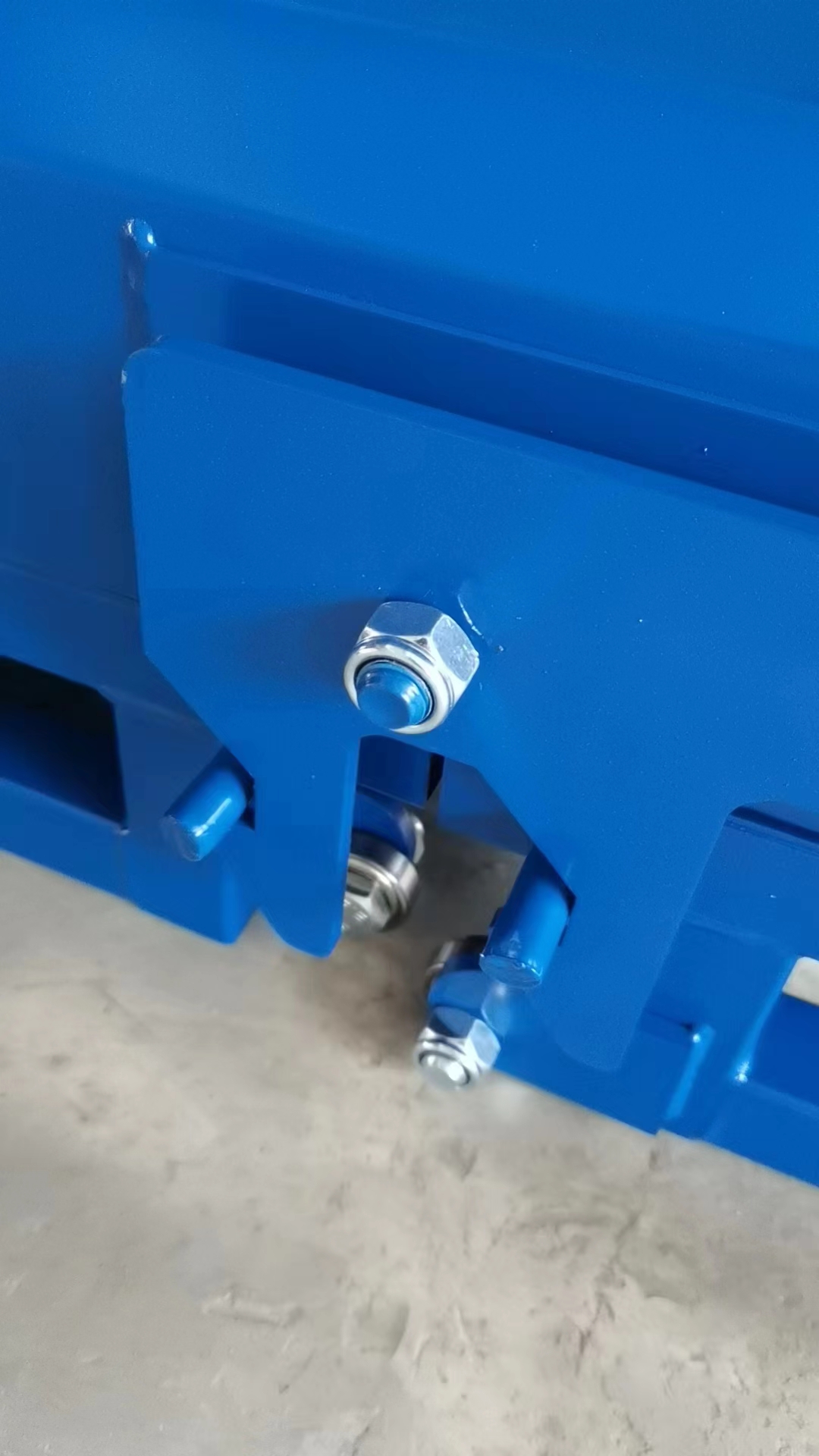 Buy Wholesale Heavy-duty Self-dumping Hopper Dumpster Tipping Trash Bin ...