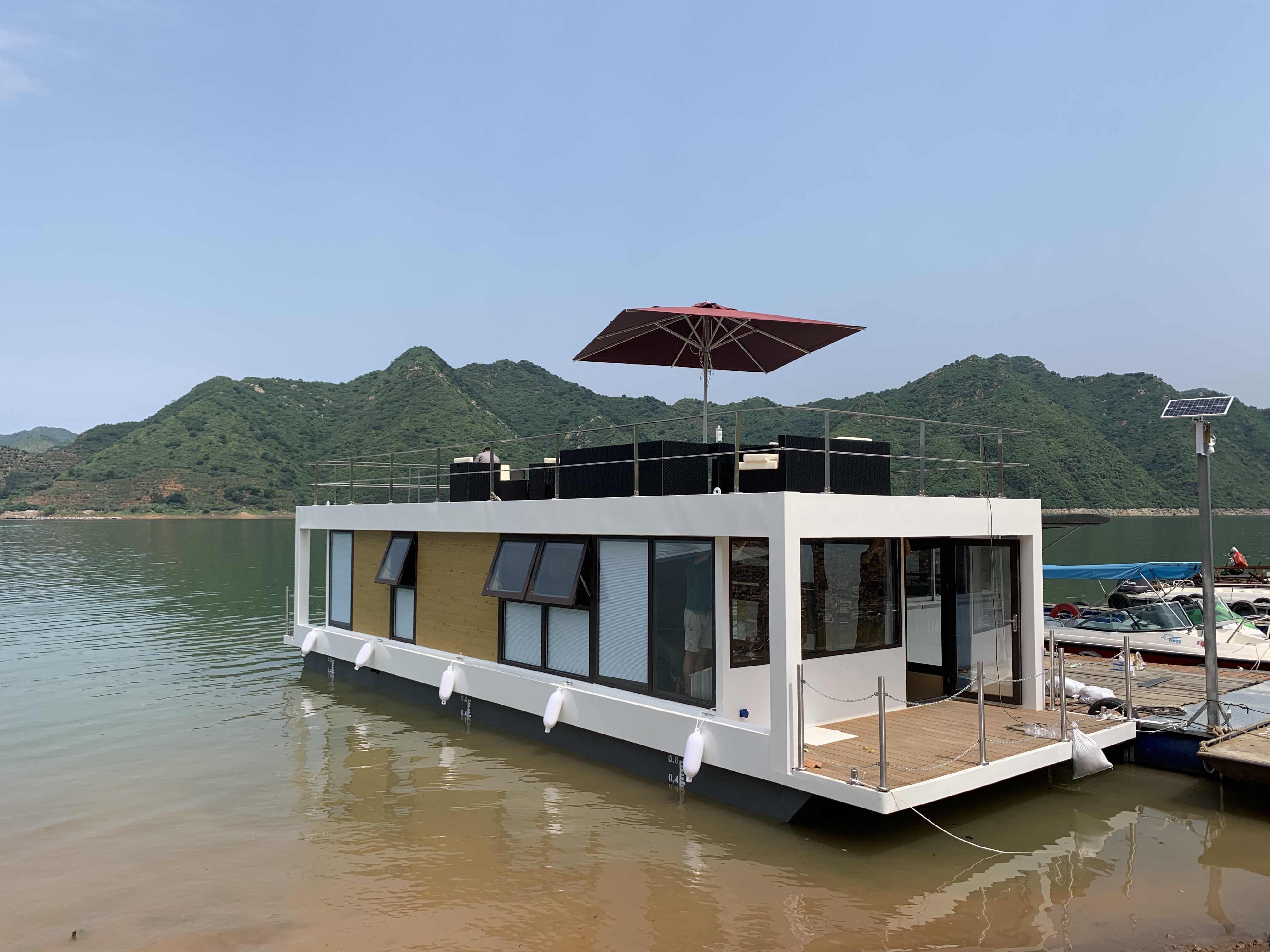 Buy Yuanmeng Solar Houseboat House Boat Pontoon Houseboat Floating ...