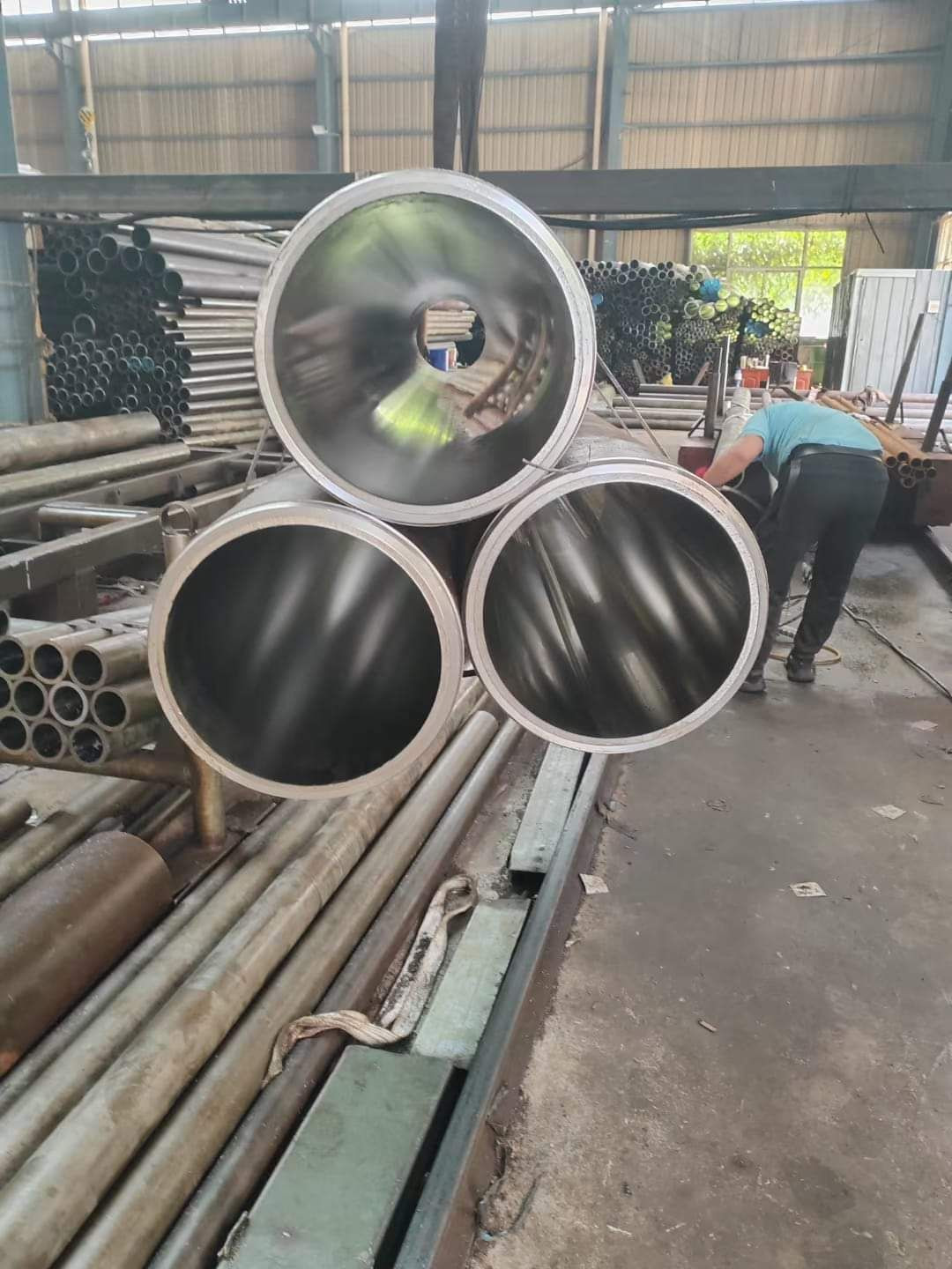 Buy Honed Tube Od45 X Id 35 Seamless Steel Pipes from CANGZHOU SUPERB ...