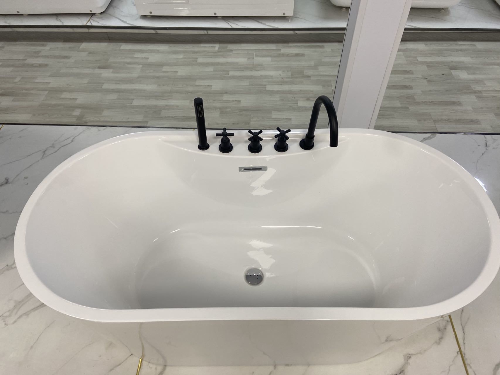 Buy Oval Shape Acrylic Bath Tub Freestanding Soaking Portable Bathtub