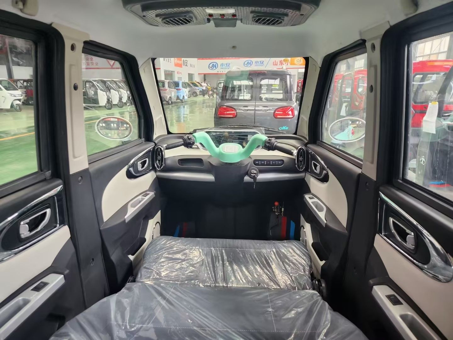 Buy Closed Body Electric Three Wheeler With Special Features Made In ...