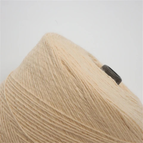 Buy Apricot Dyed Worsted Soft Blended Roving Yarn For Knitting Cheap ...