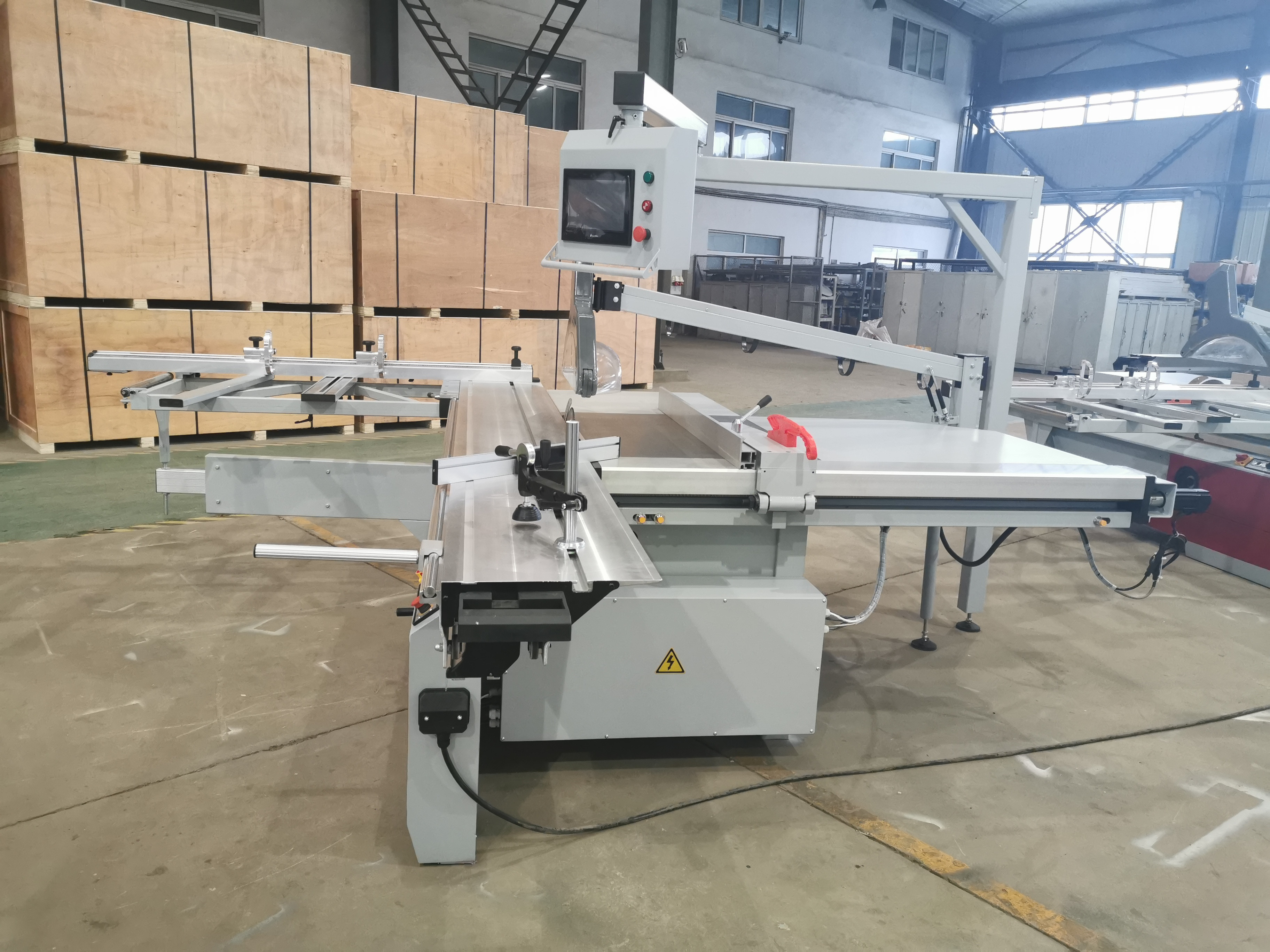 Buy Cnc Automatic Wood Cutting Table Saw Sliding Table Panel Saw ...