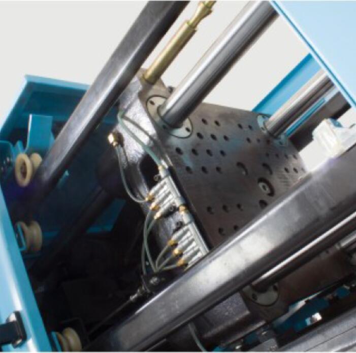 Buy 80 Ton Low Cost Plastic Injection Molding Machine Sk80 Servo Energy ...