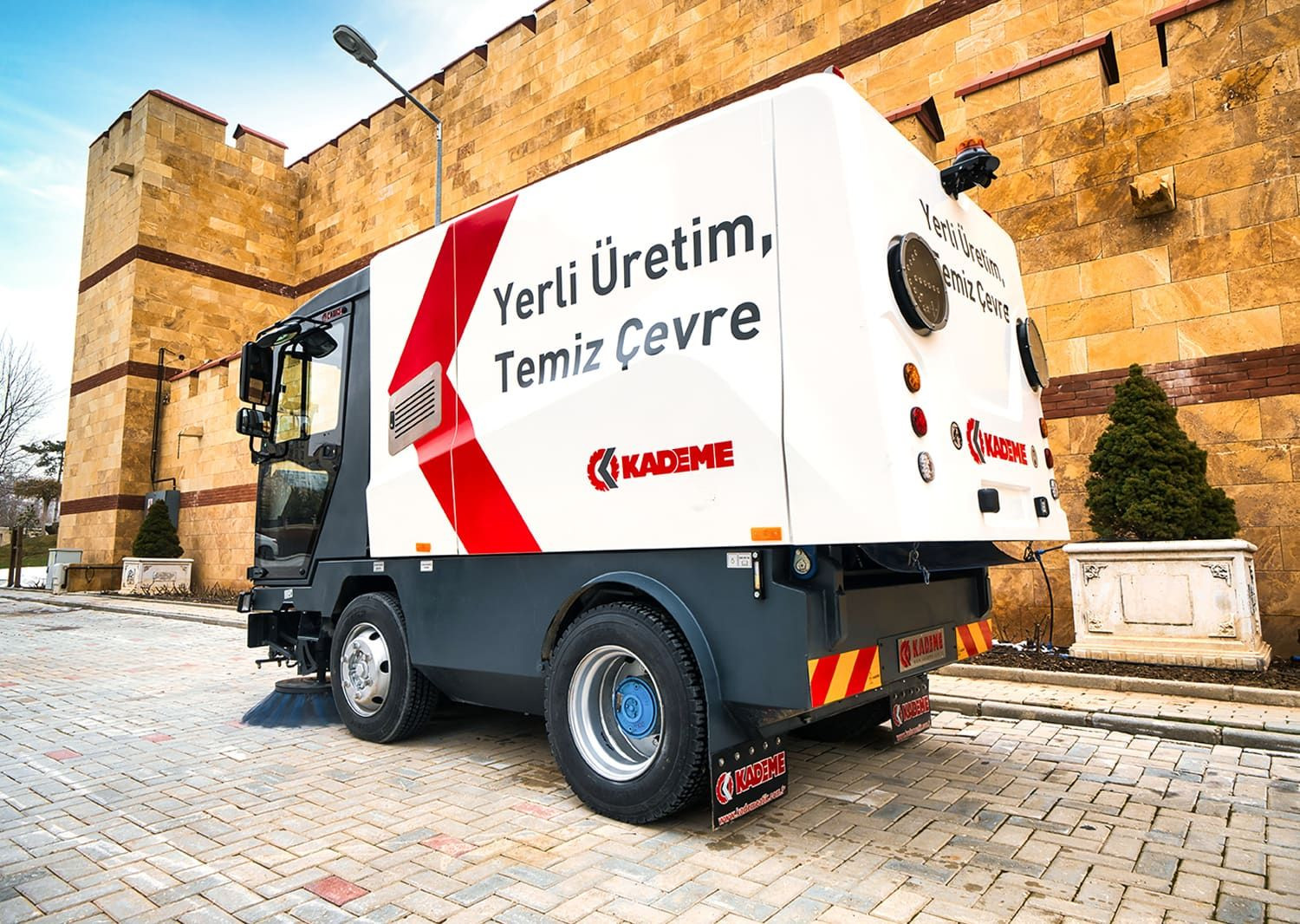 Buy Compact Road Sweeper | Aga 6000 from Kademe Waste Technologies ...