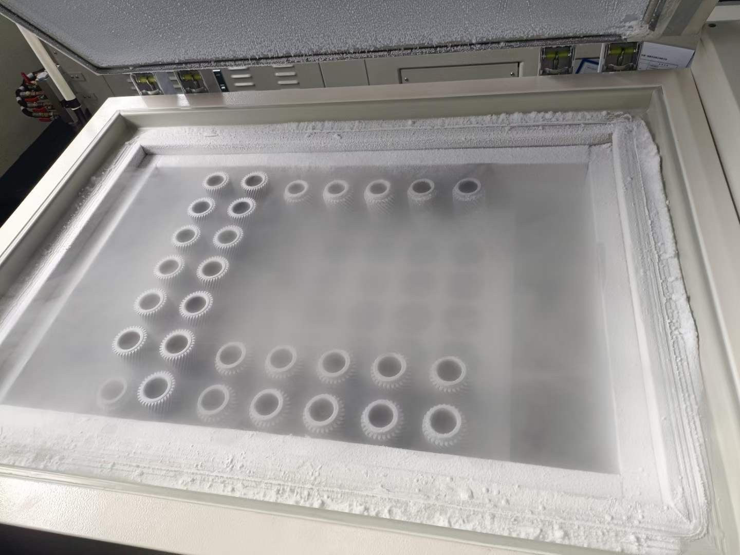Buy Bearing Freezer from SHEN ZHEN LI XIANG REFRIGERATION EQUIPMENT CO ...