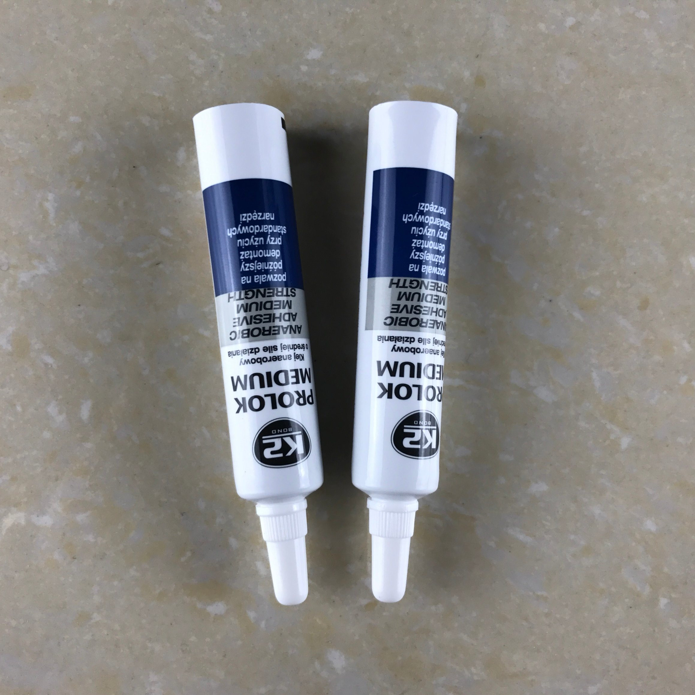 Buy Round Plastic Tubes Squeeze Empty Pe Tube Screw Cap Cosmetic Tube ...