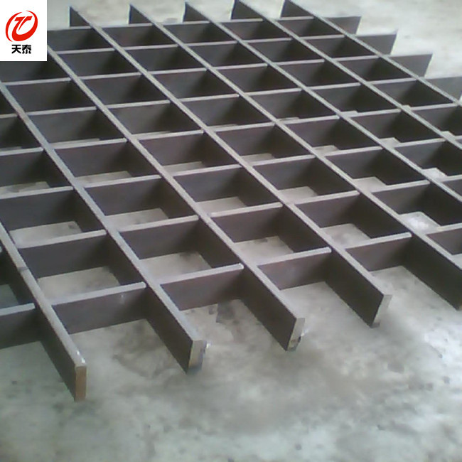 Buy Steel Walkway And Floor Steel Grid Plate And Steel Frame Lattice In ...