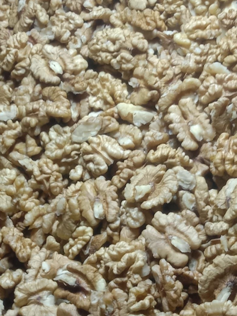 Buy Fresh Kashmiri Walnut Kernal from lak traders, Pakistan ...