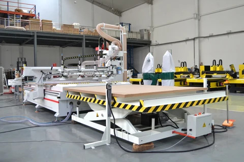 Buy 1224 Atc 3axis Automatic Loading And Unloading Machines Cnc Router Machine Servo Motor ...