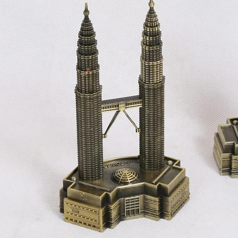 Buy Se7art Malaysia Architectural Replica Landmark Collectible Model ...