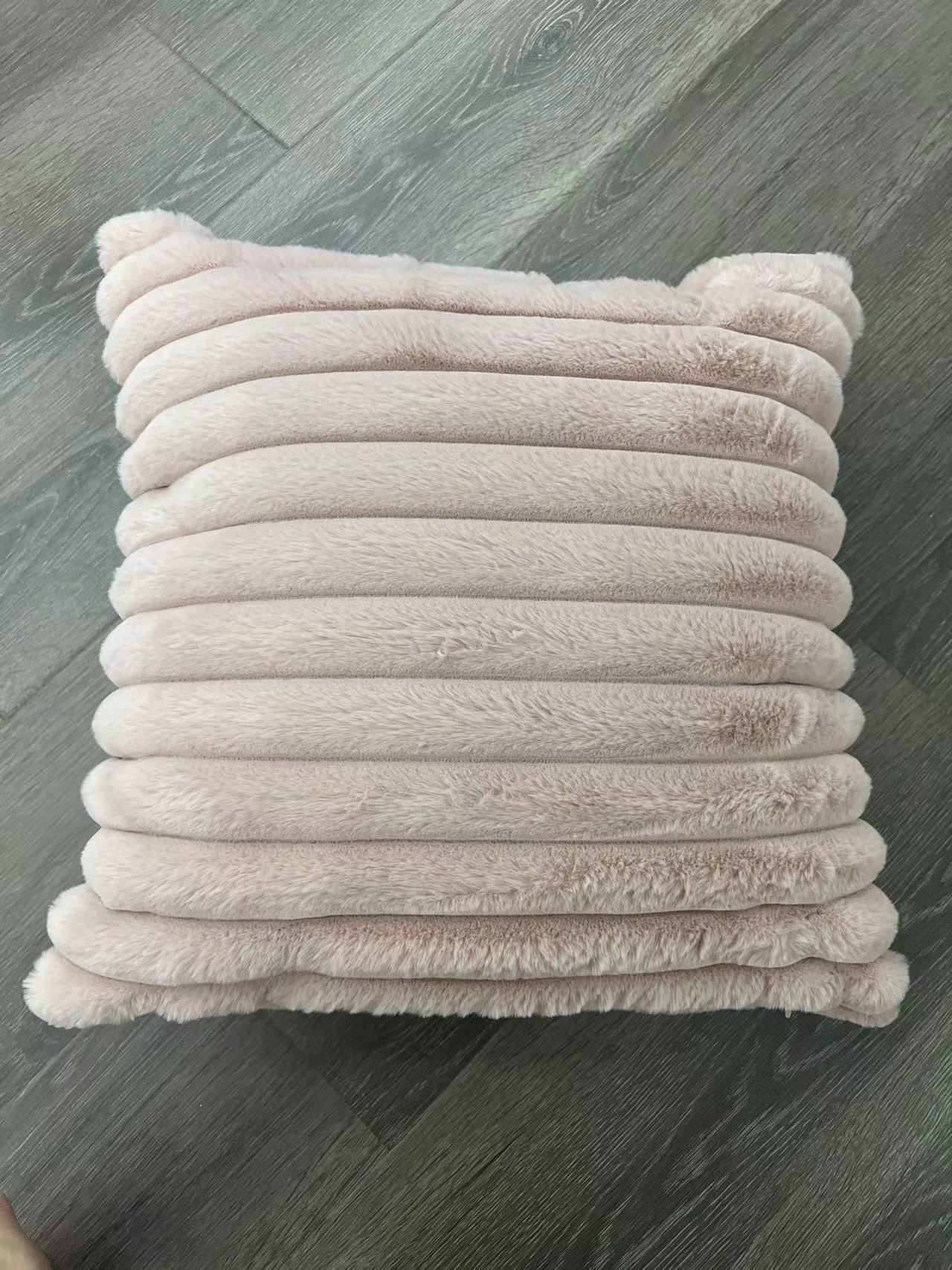 Buy Rabbit Fur Cushion from Shaoxing Dyeddream Blanket Co., Ltd, China ...