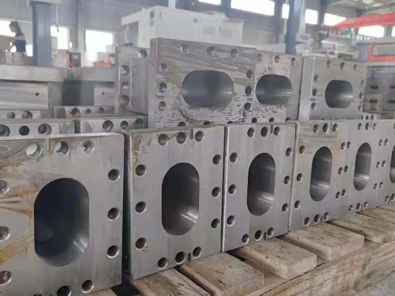 Buy Extruder Part Twin Screw Compounding Extruder Screw Element In ...