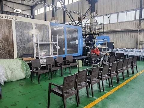 Buy Plastic Chair Moulding Machine Plastic Injection Molding/moulding ...