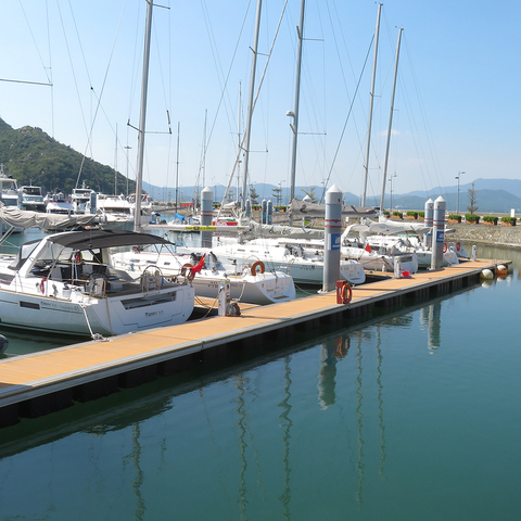 Buy Aluminum Floating Dock Floating Boat Berth Walking Dock Decking ...