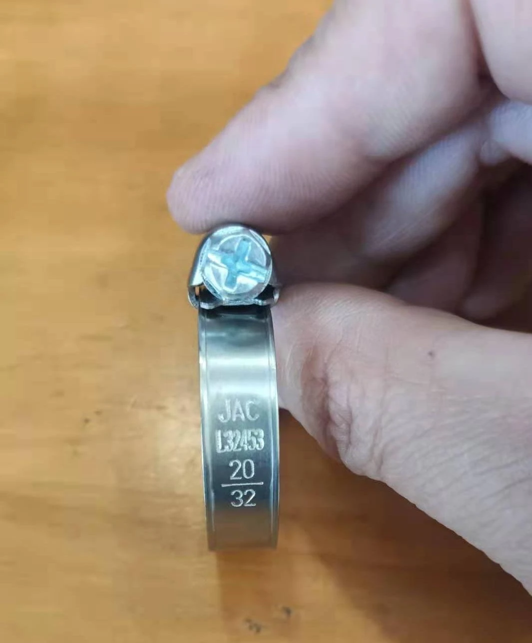 Buy Stainless Steel Pipe Clamp Worm Gear-type T-type 20-32mm Hose Clamp ...