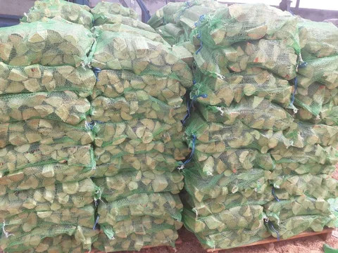 Buy Top Quality Kiln Dried Split Firewood / Firewood In Bags Oak Fire ...