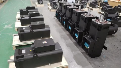 Buy Traction Motor 109.9kw 2000rpm Air-cooled Permanent Magnet ...