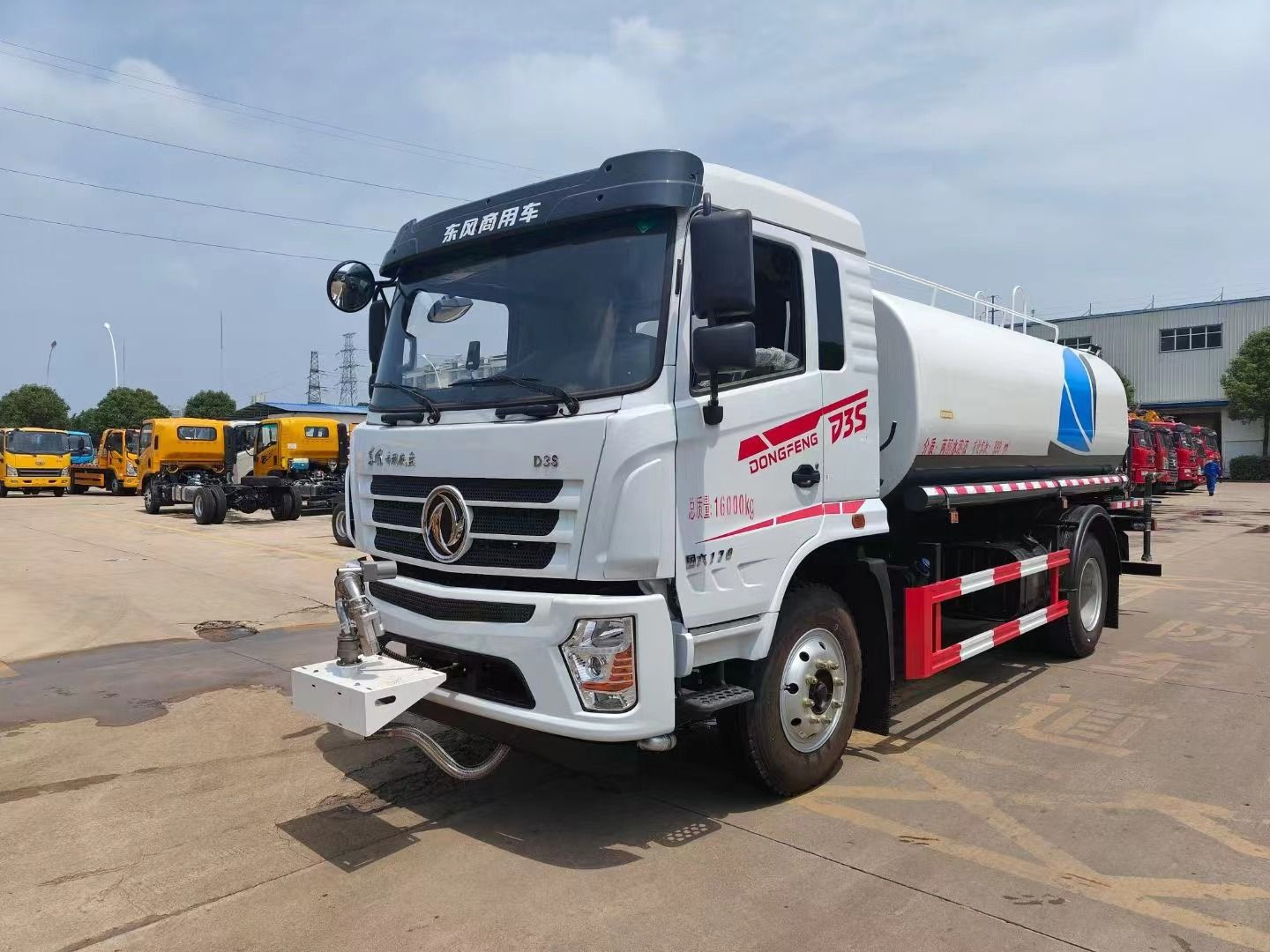 Buy 12m3 Dongfeng Howo Water Tank Truck Water Tanker With Powerful Fog ...