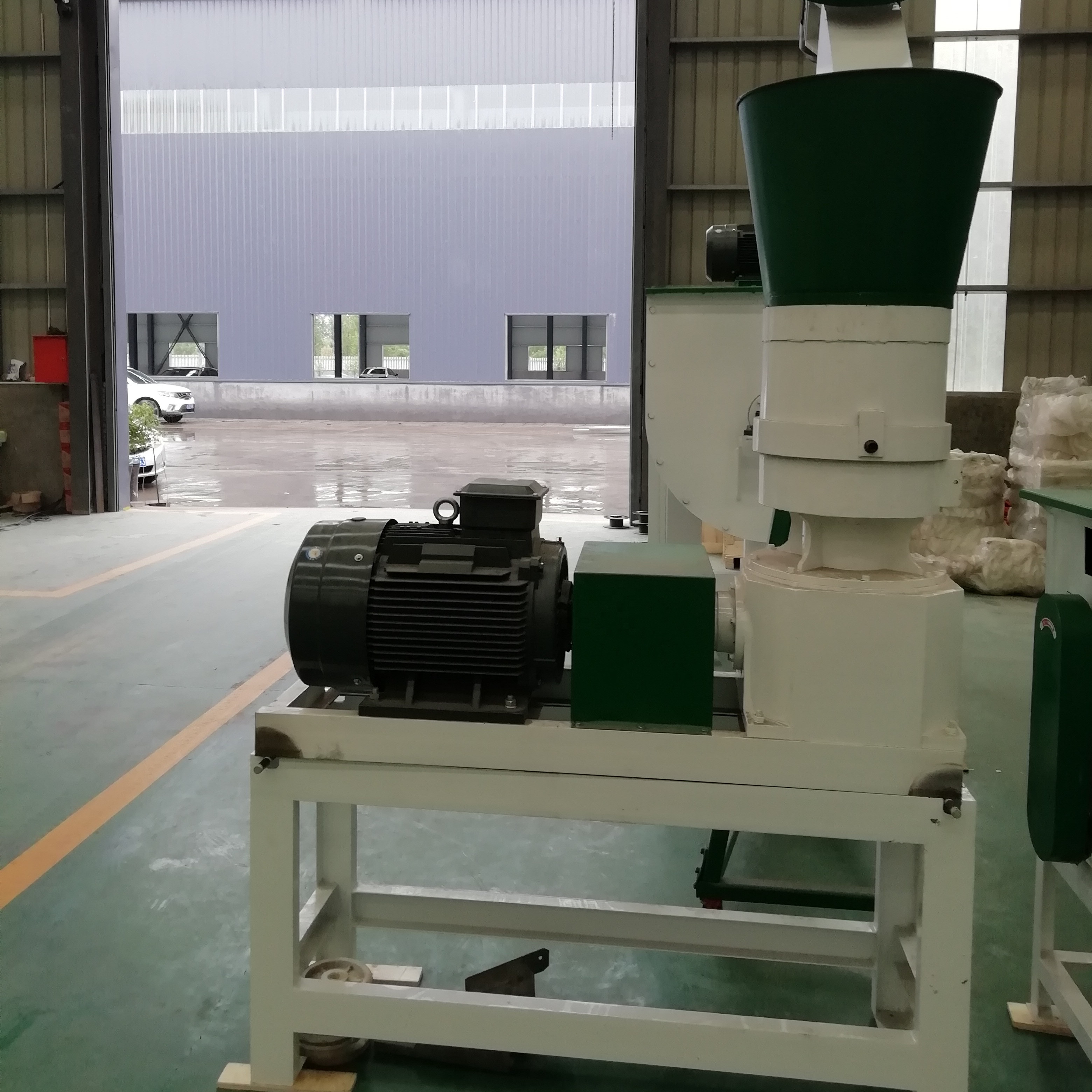 Buy Poultry Feed Mill Plant 1ton Per Hour/chicken Food Making Machine ...