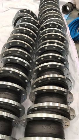 Buy Custom Flexible Pipe Fitting Sphere Rubber Bellows Carbon Steel ...