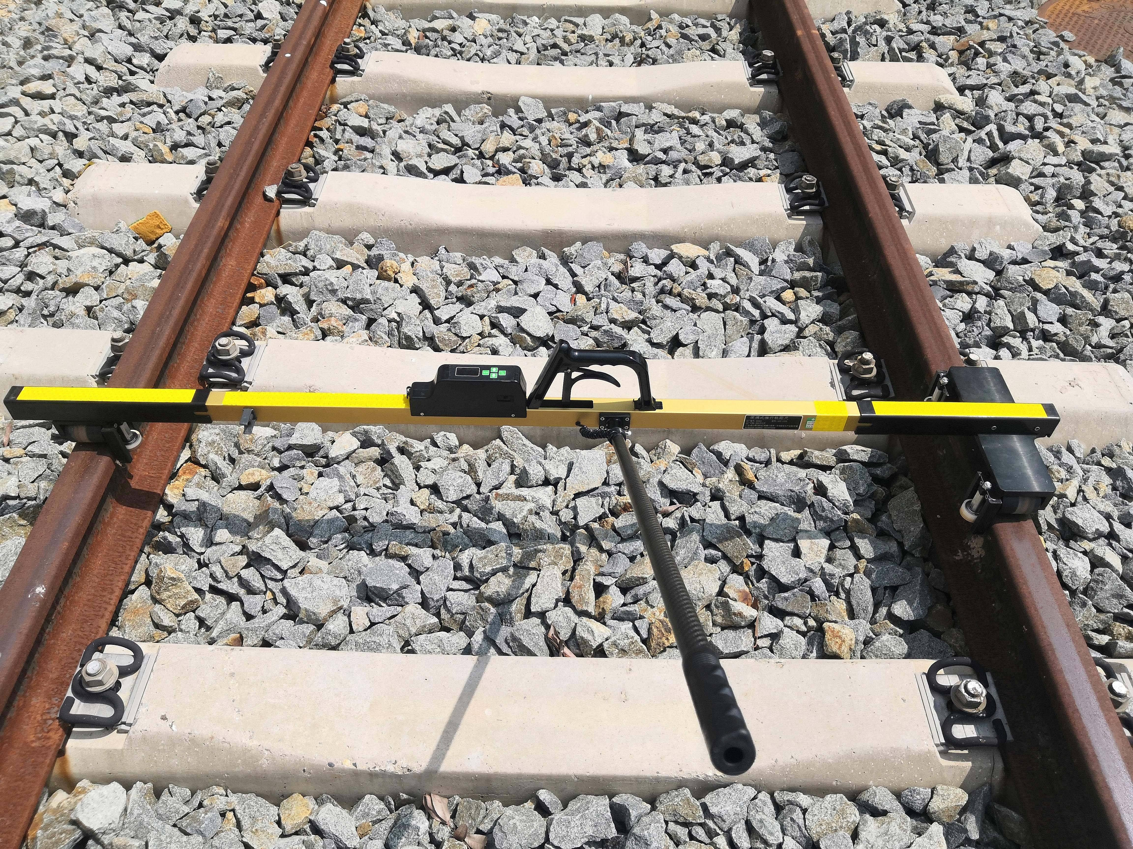 Buy Bluetooth Connected Digital Rolling Track Gauge Ruler from Wuhan ...
