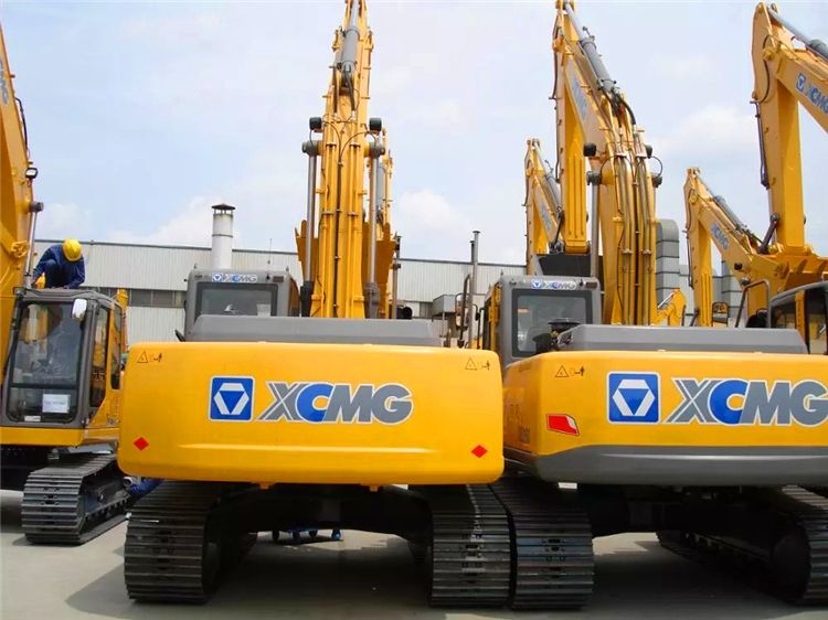 Buy Xcmg Earth Moving Machinery Excavator Xe470c China Made 47 Ton Big ...