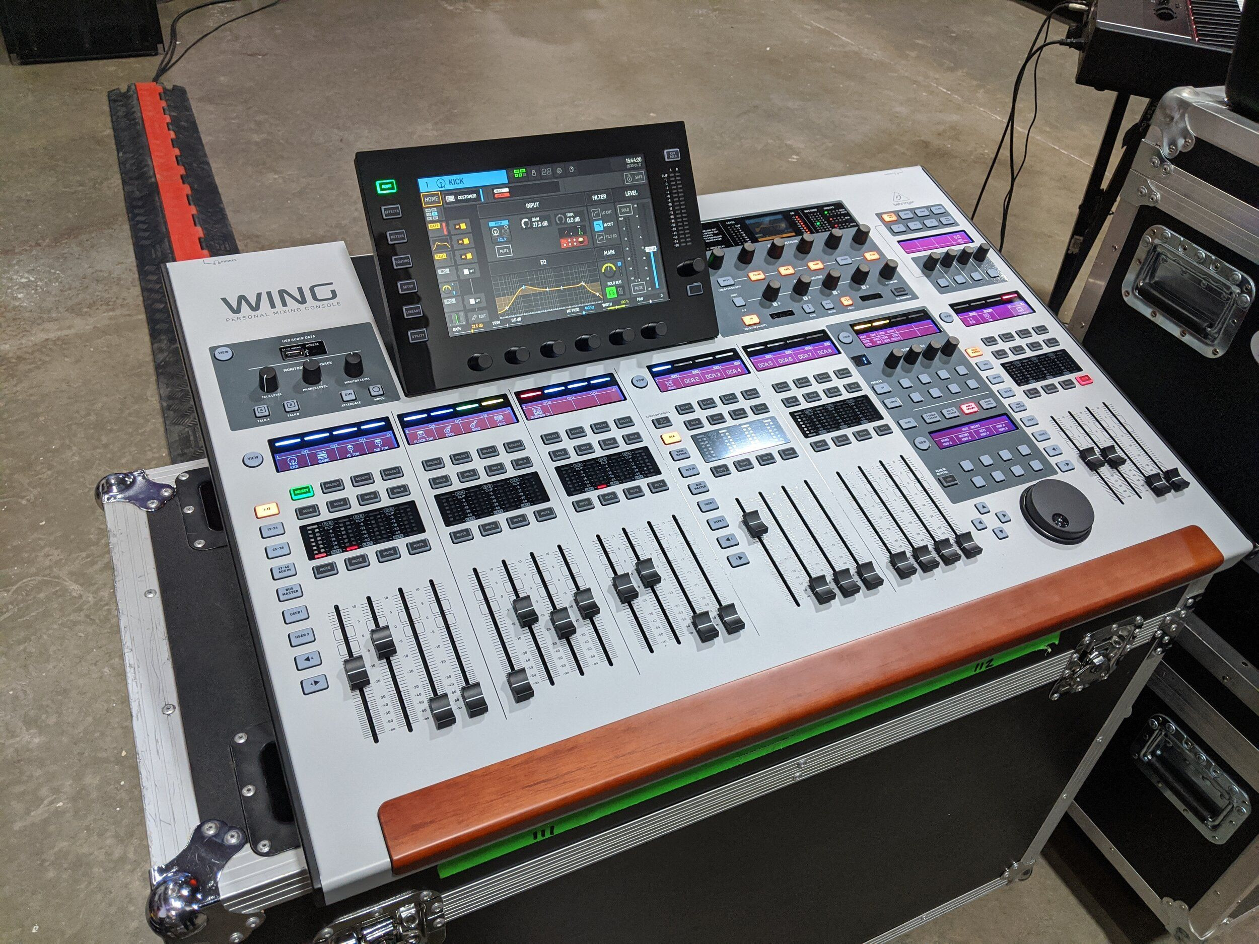 Buy Behringer Wing-bk 48-channel Touch Screen 24-fader Metal Control ...