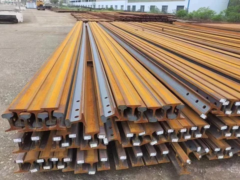 Buy High-speed And Heavy-haul Railway Rails Essential Locomotive ...