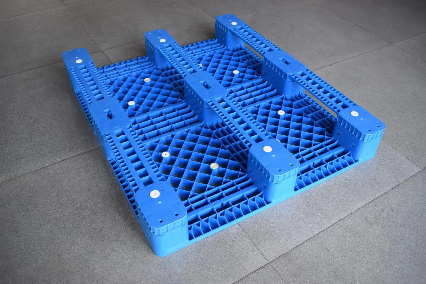 Buy Sell Heavy-duty Plastic Pallet Manufacture from zhejiang jingzheng ...