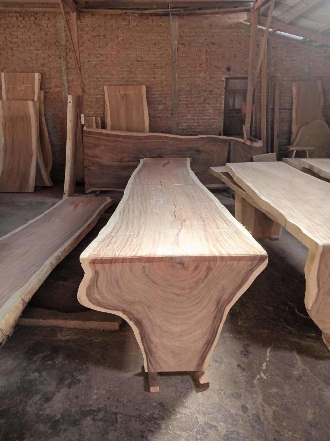 Buy Waterfall Dining Table from Mebel Trembesi Jepara, Indonesia ...