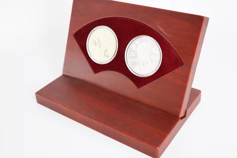 Buy Medal Display Stand, Simple High-end Medal Display Stand, Custom ...