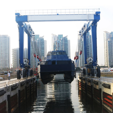 Buy 300 Ton 500 Ton Yacht Boat Handling Machine Mobile Boat Lift Crane ...
