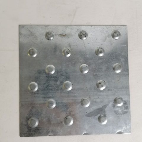 Buy 1060/5052 Aluminum Checkered Plate/stainless Steel Perforated Metal ...