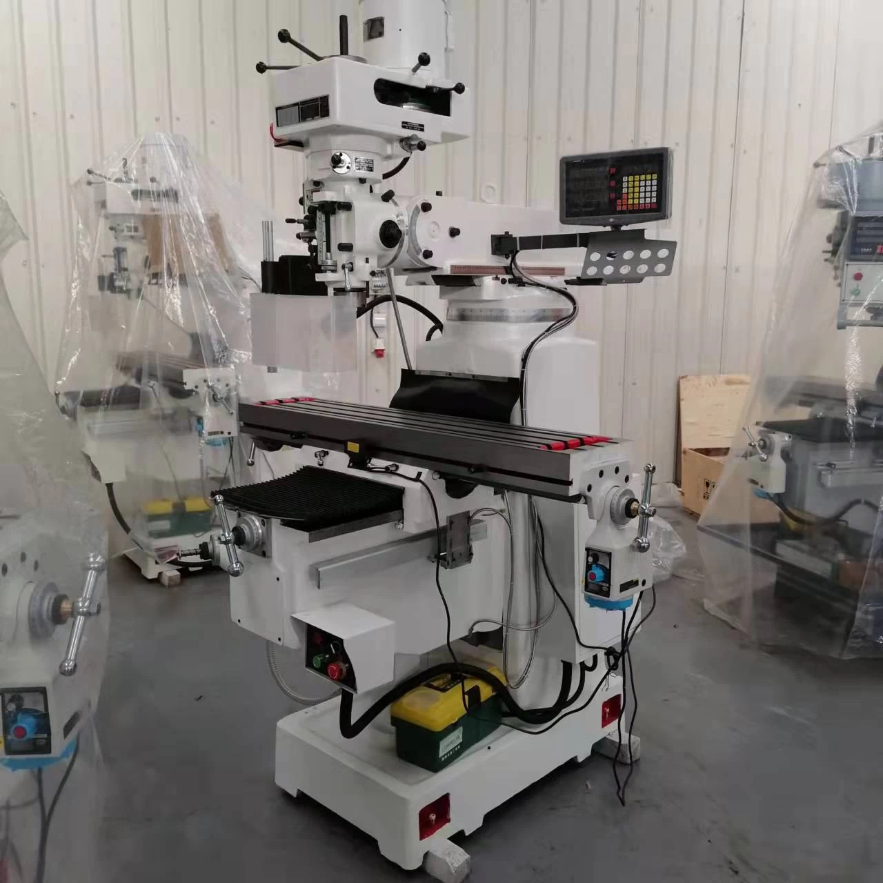 Buy X6330 Turret Milling Machine 3-axis Digital Display, Tool Feeder ...