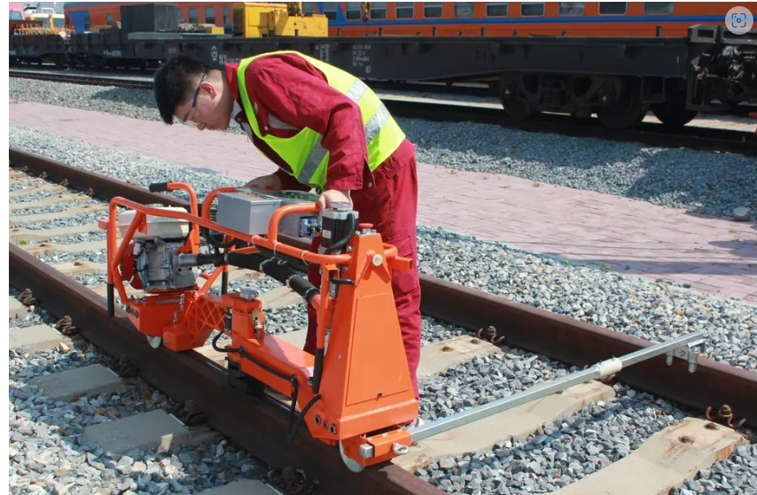 Buy Ngm-4.8 Internal Combustion Digital Rail Grinding Machine from Wuhan Linkage Track Equipment ...