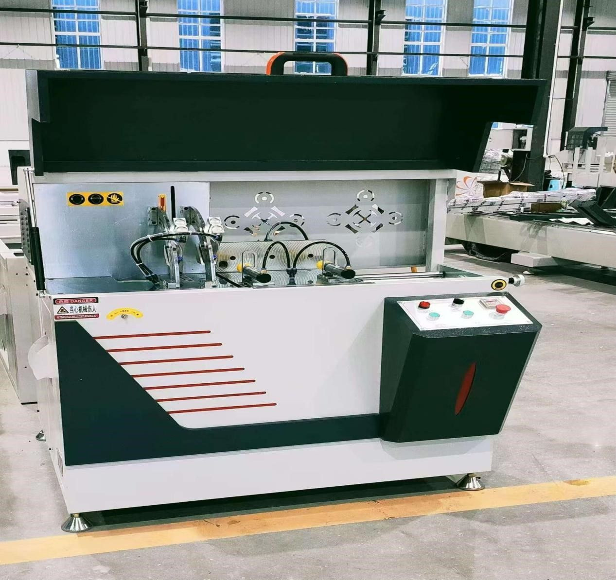 Buy Automatic Corner Code Cutting Saw For Aluminum Doors And Windows ...