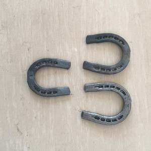 Import New Design Oem Wholesale Forged Cast Iron Horse Racing Shoes ...