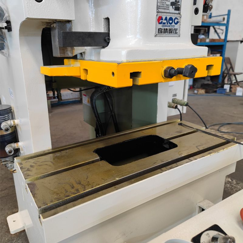 Buy 25 Ton Small Punching Machine With Different Shapes Metal ...