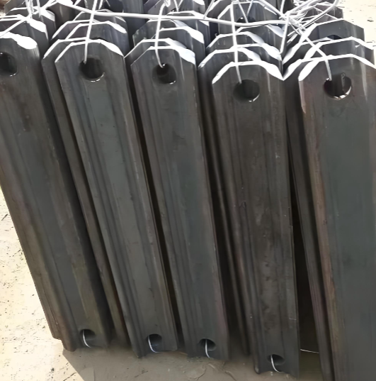 Buy Scraper Conveyor Special Forged Scraper, Double Chain Scraper 18x64 ...