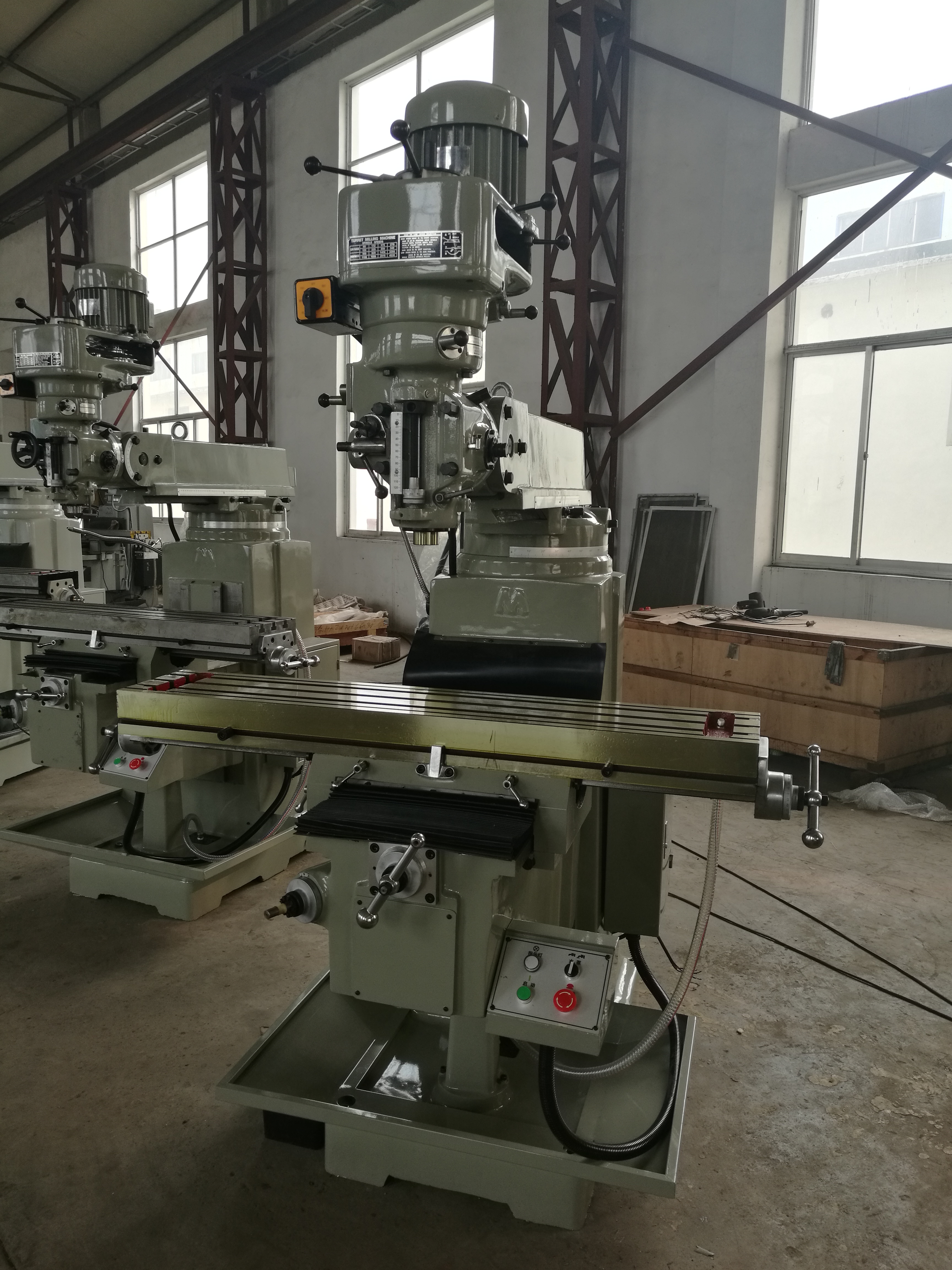Buy China Metal Milling Machines Small Milling Machine Turret Milling ...